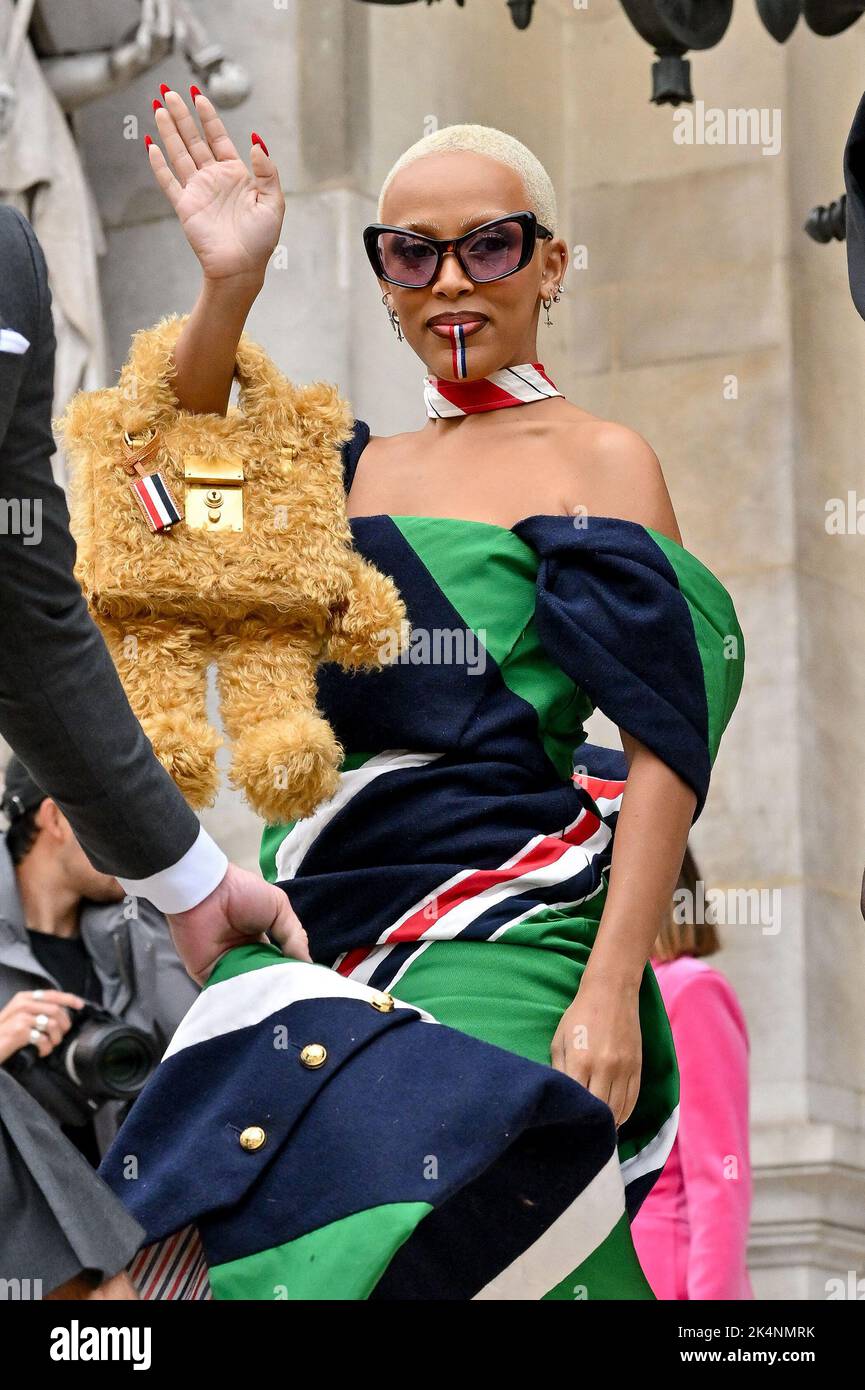 Doja cat paris hi-res stock photography and images - Alamy