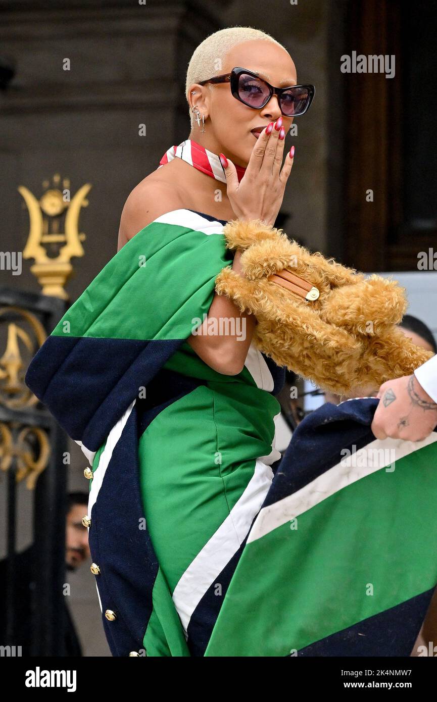 Doja cat paris hi-res stock photography and images - Alamy