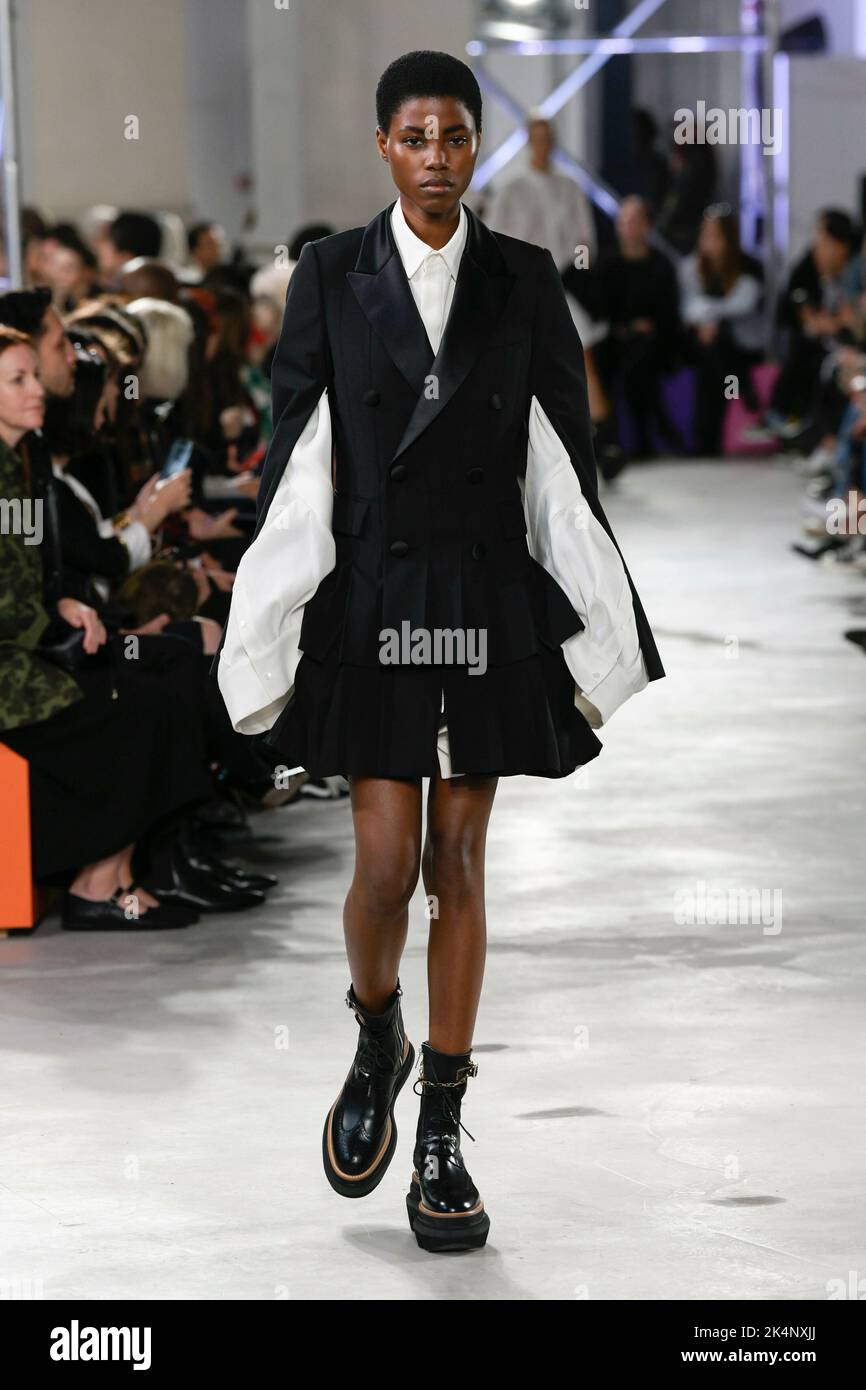 Paris, Frankreich. 03rd Oct, 2022. SACAI SS23 runway during Paris ...