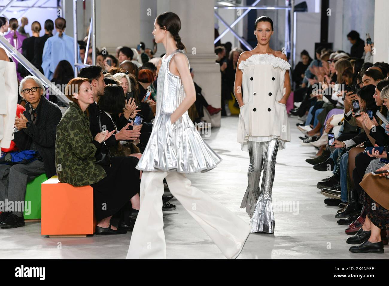 Paris, Frankreich. 03rd Oct, 2022. Bella Hadid at SACAI SS23 runway ...