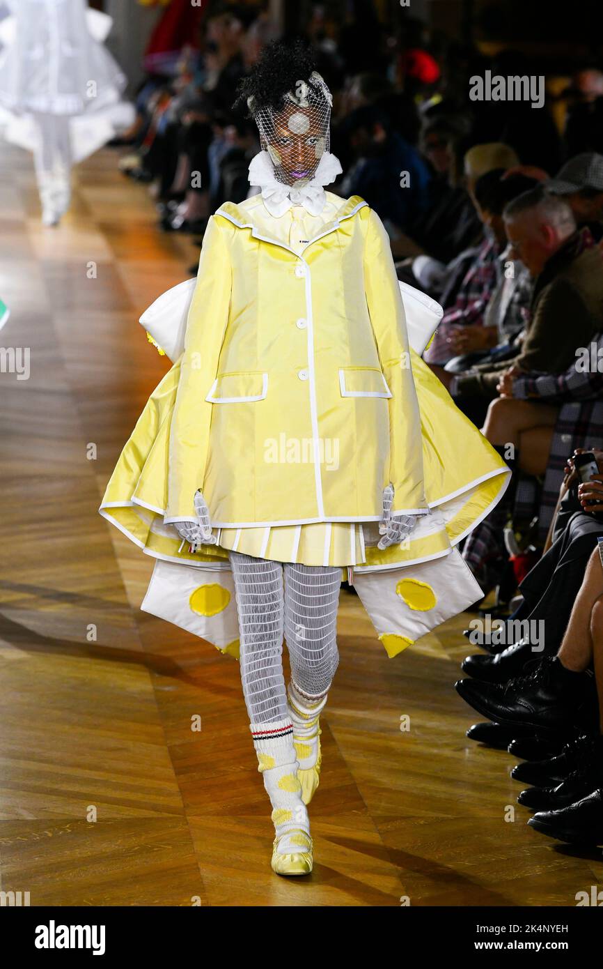 Paris, Frankreich. 03rd Oct, 2022. THOM BROWNE SS23 runway during Paris ...