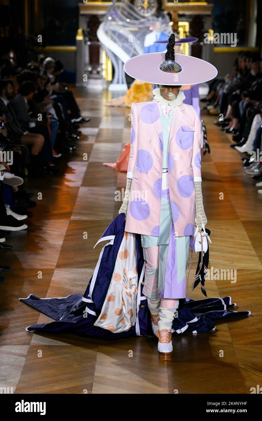 Paris, Frankreich. 03rd Oct, 2022. THOM BROWNE SS23 runway during Paris ...