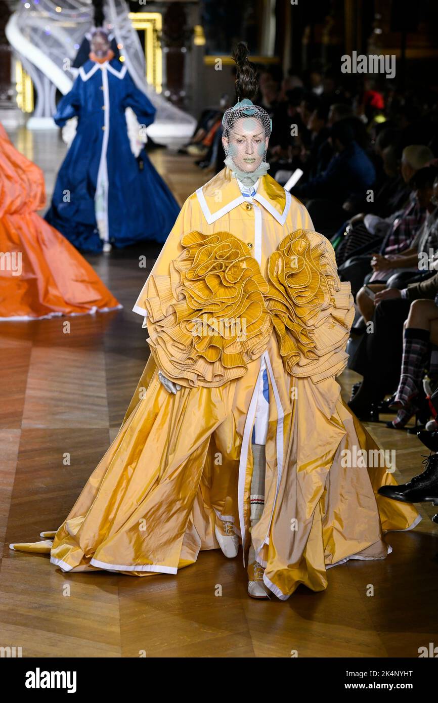 Paris, Frankreich. 03rd Oct, 2022. THOM BROWNE SS23 runway during Paris ...