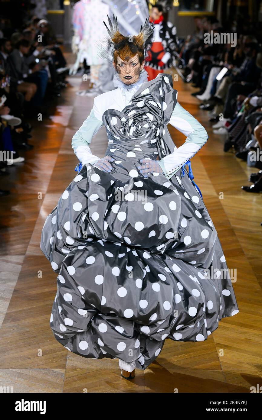 Paris, Frankreich. 03rd Oct, 2022. THOM BROWNE SS23 runway during Paris ...