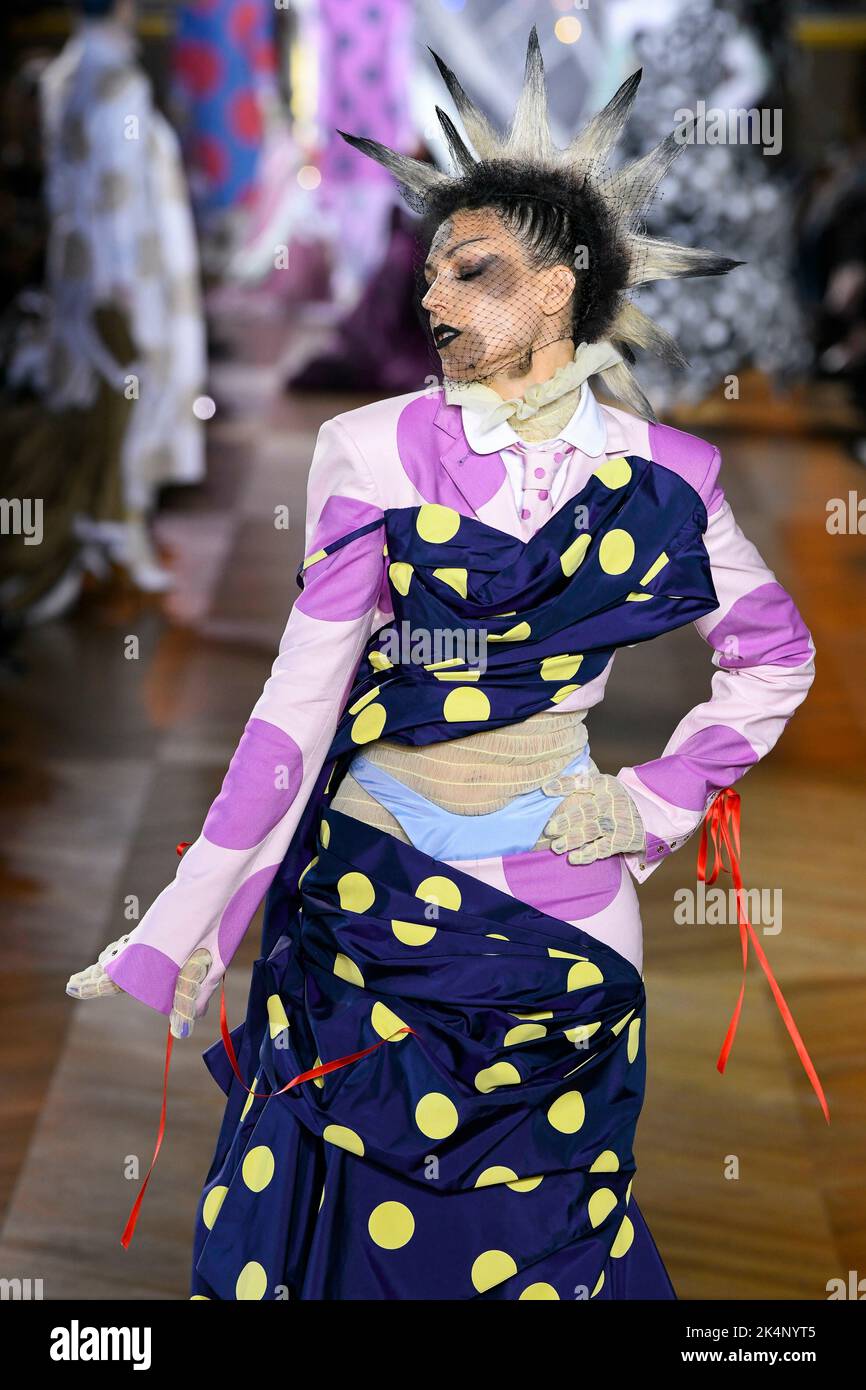 Paris, Frankreich. 03rd Oct, 2022. THOM BROWNE SS23 runway during Paris ...