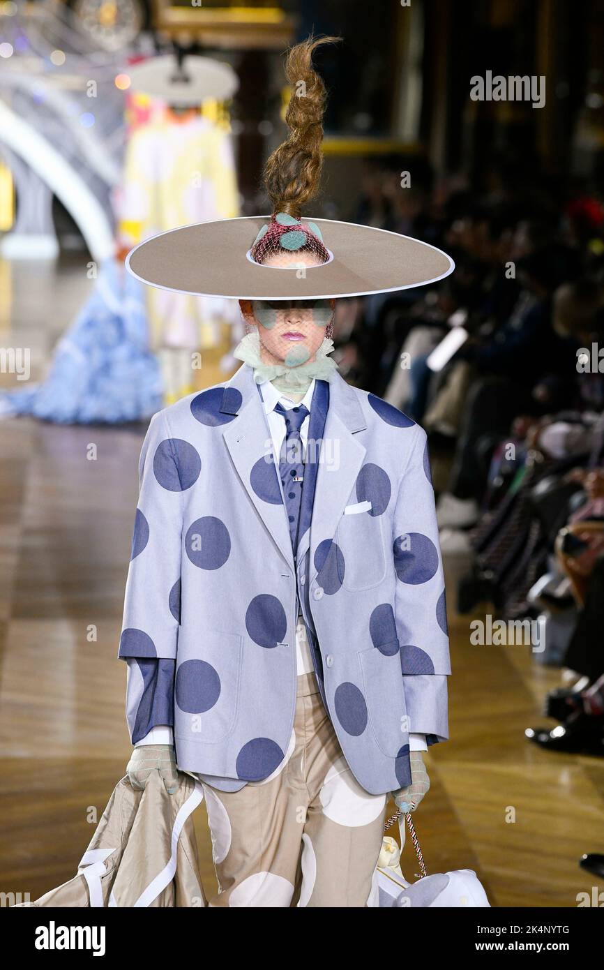 Paris, Frankreich. 03rd Oct, 2022. THOM BROWNE SS23 runway during Paris ...