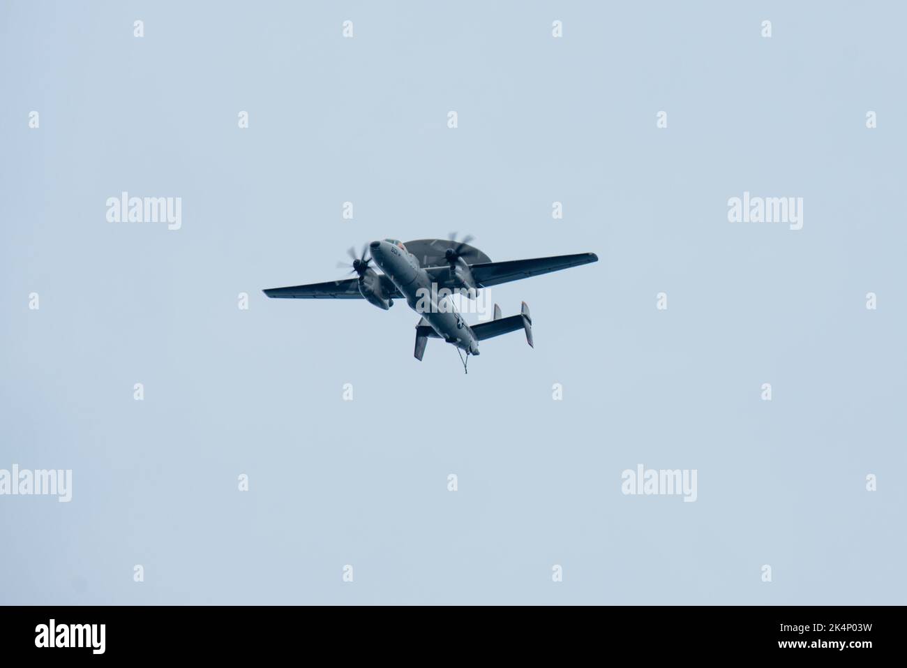 221003-N-LI114-2075 PACIFIC OCEAN (Oct. 3, 2022) An E-2D Hawkeye ...