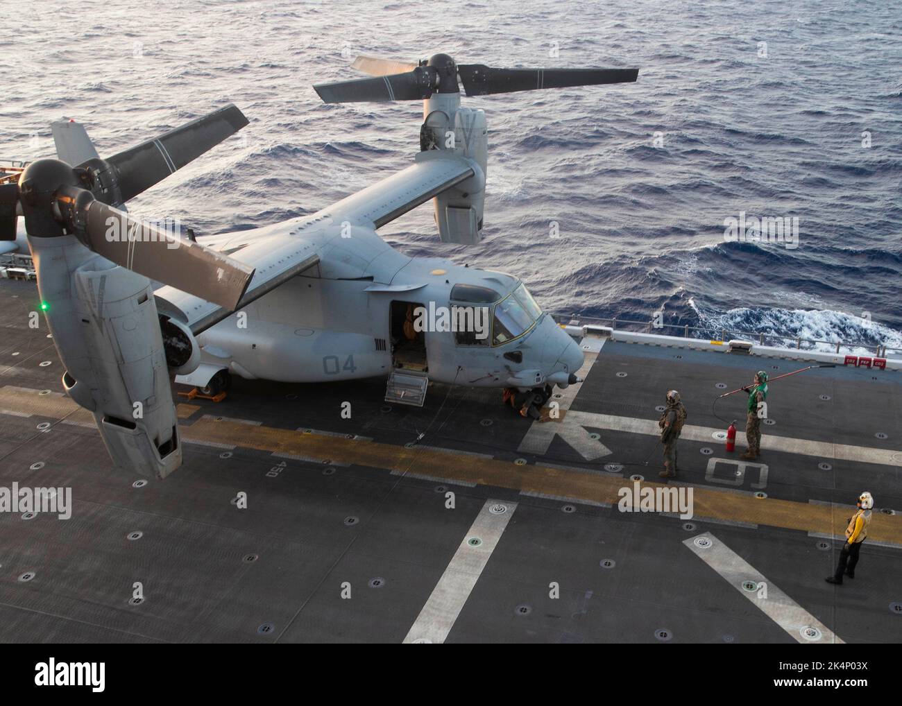 221003-N-TT639-1020 PHILIPPINE SEA (Oct. 3, 2022) – U.S. Marines ...