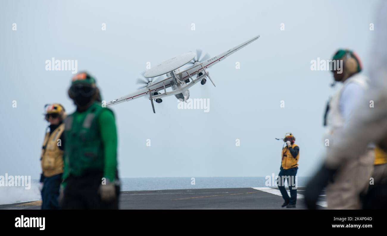 221003-N-LI114-1144 PACIFIC OCEAN (Oct. 3, 2022) An E-2D Hawkeye ...