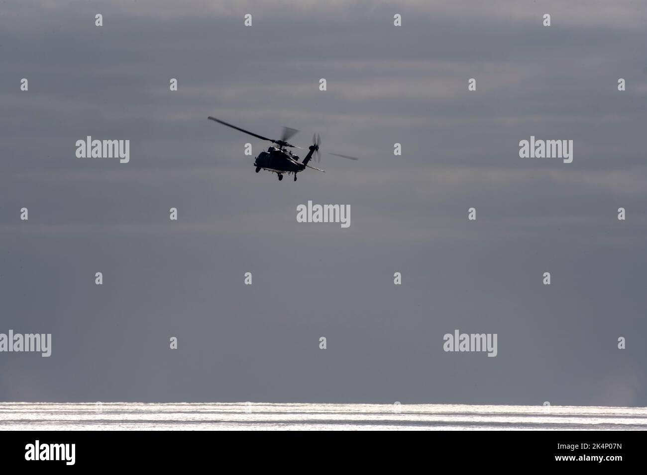 221002-N-KU796-2135 PACIFIC OCEAN (Oct. 2, 2022) An MH-60S Sea Hawk ...