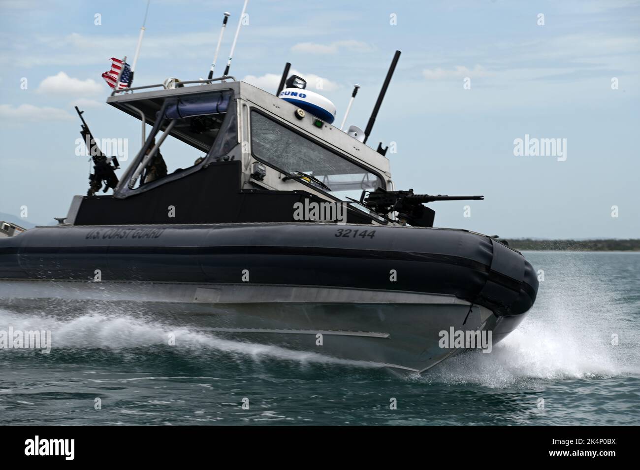 Coast Guardsmen from Port Security Unit 307 conduct seaward security ...
