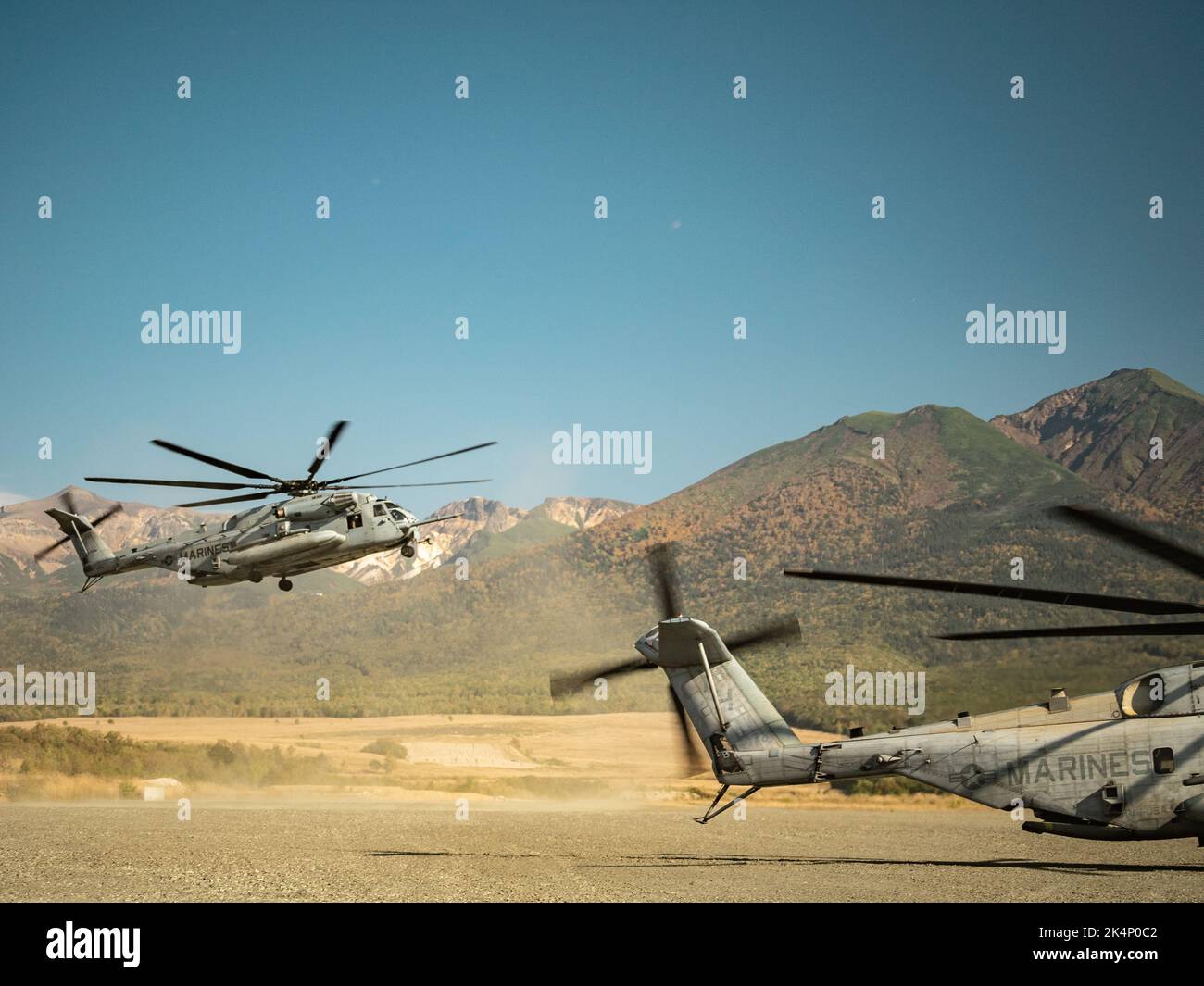 U.S. Marine Corps CH-53E Super Stallions with Marine Heavy Helicopter ...