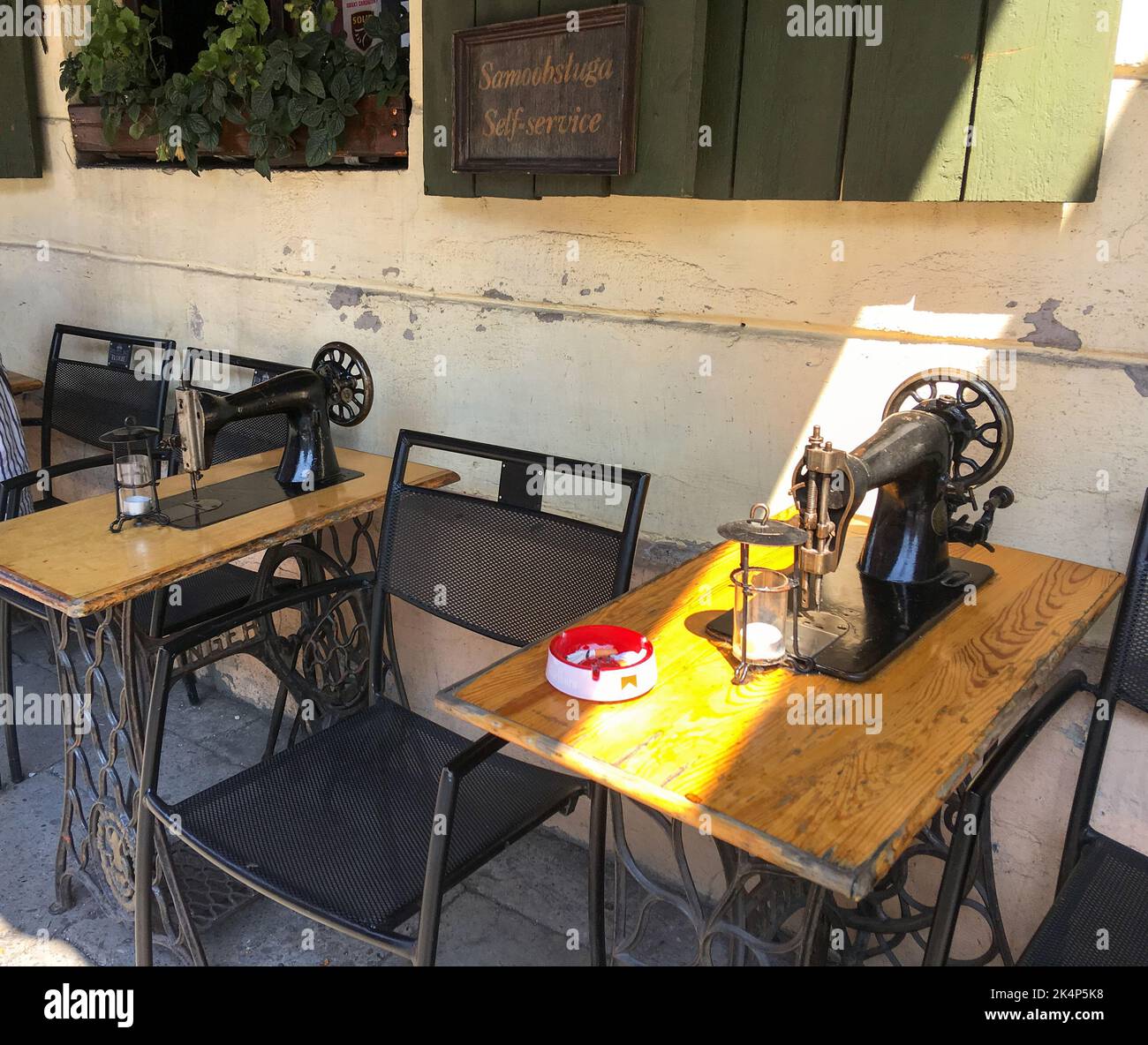 Antique coffee machines hi-res stock photography and images - Alamy