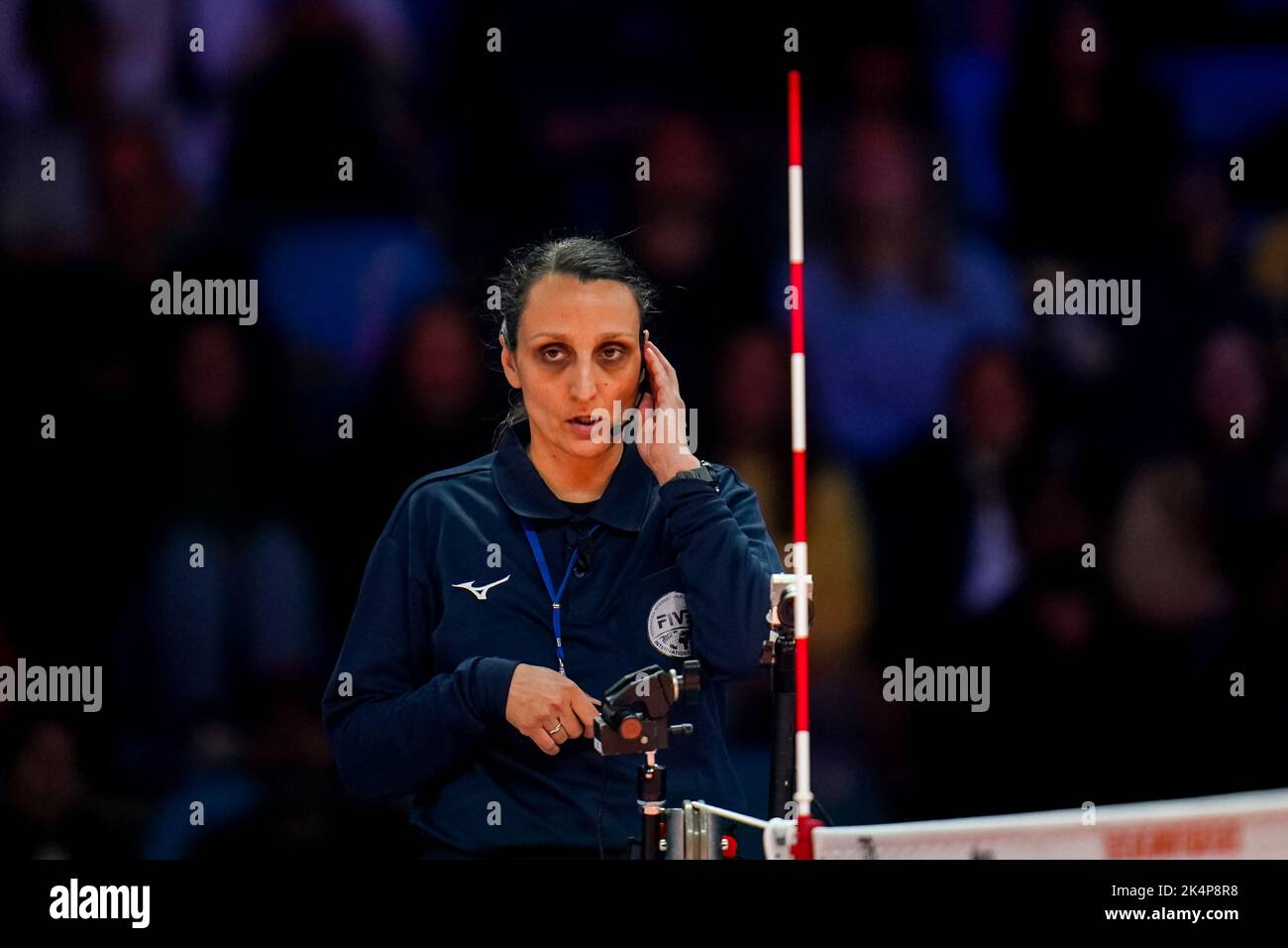 Fivb 2022 referee hi-res stock photography and images - Alamy