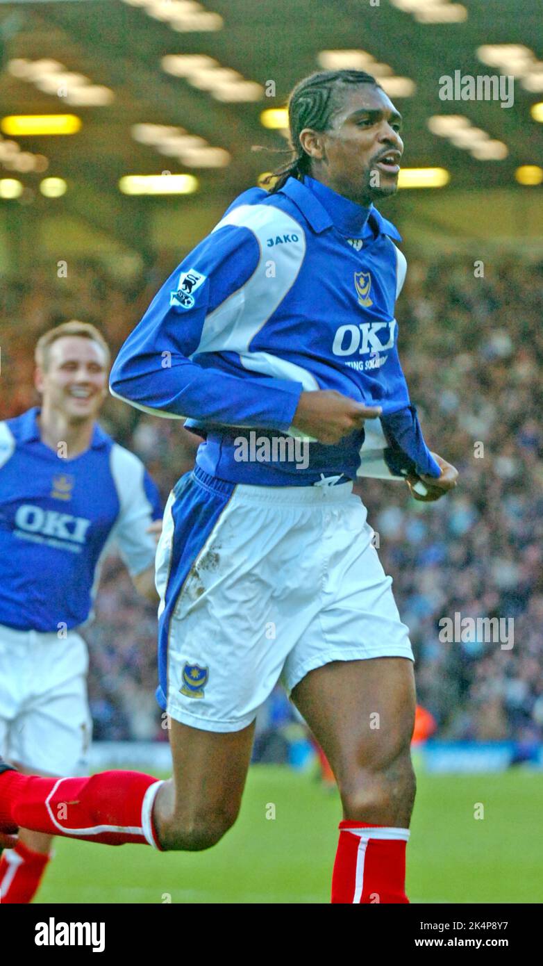 Matt taylor portsmouth everton 2006 hi-res stock photography and images ...