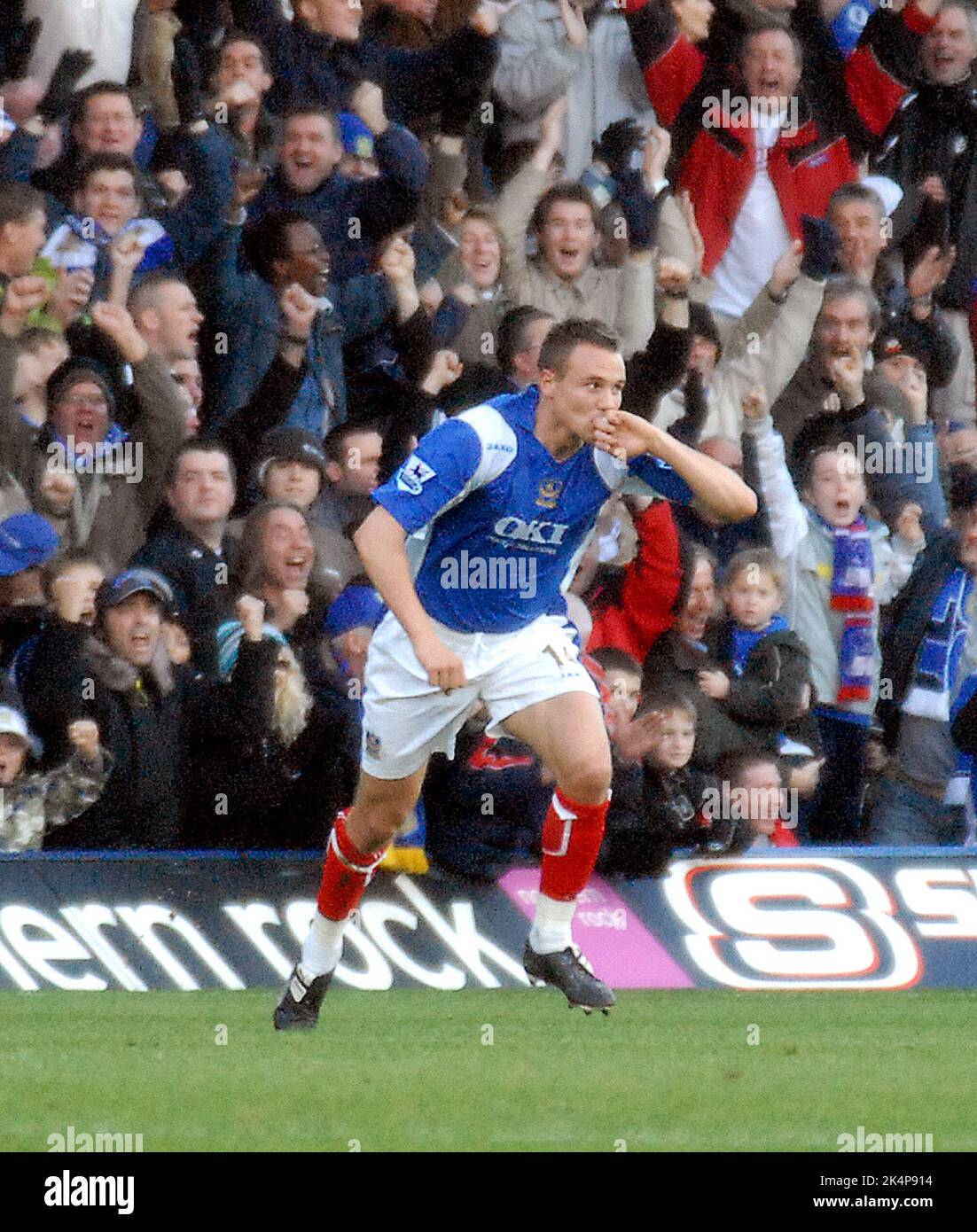 PORTSMOUTH V EVERTON MATTHEW TAYLOR TURNS TO CELEBRATE HIS SENSATIONAL ...