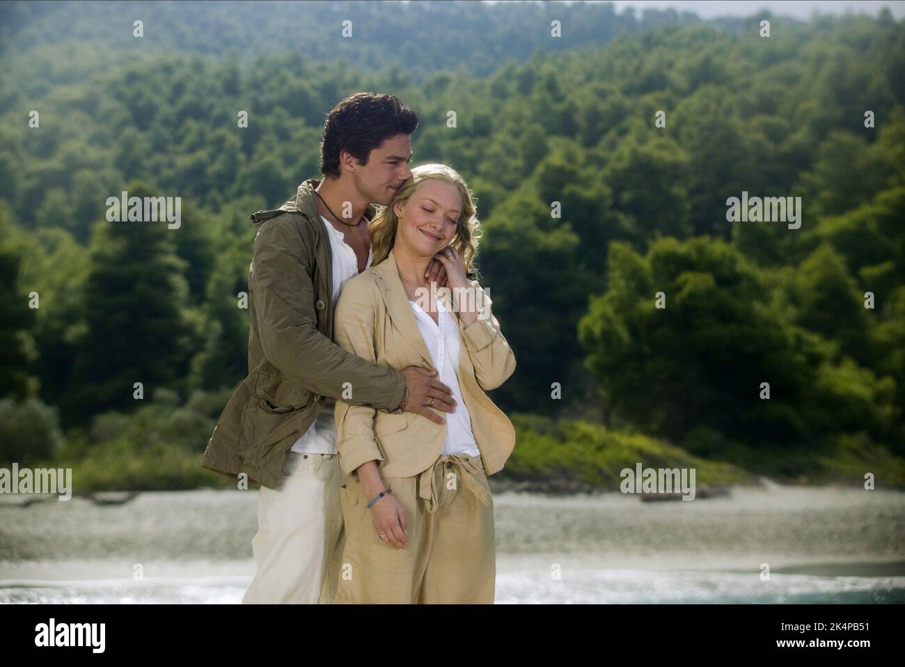 DOMINIC COOPER, AMANDA SEYFRIED, MAMMA MIA!, 2008 Stock Photo - Alamy