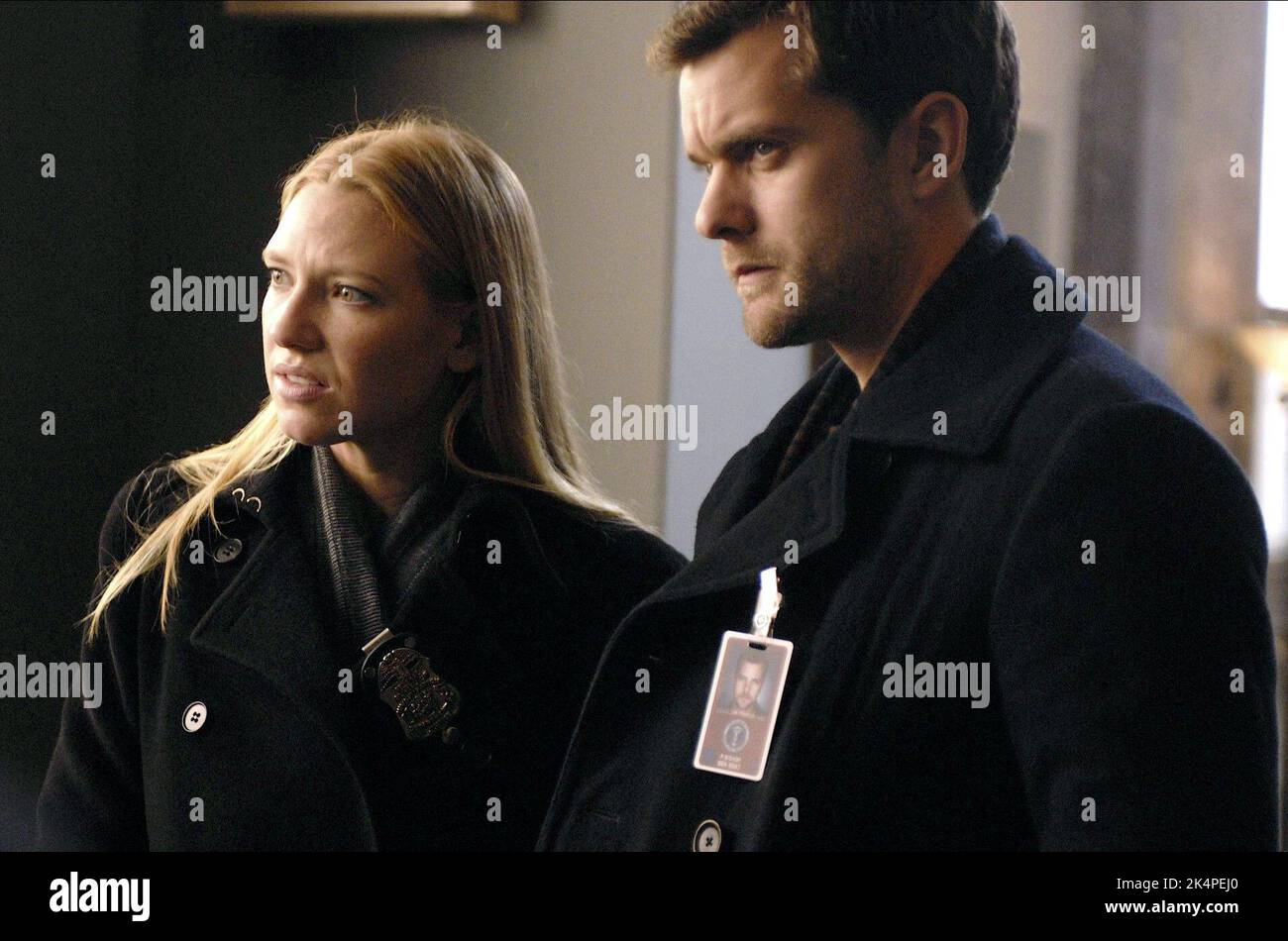 ANNA TORV, JOSHUA JACKSON, FRINGE, 2008 Stock Photo - Alamy