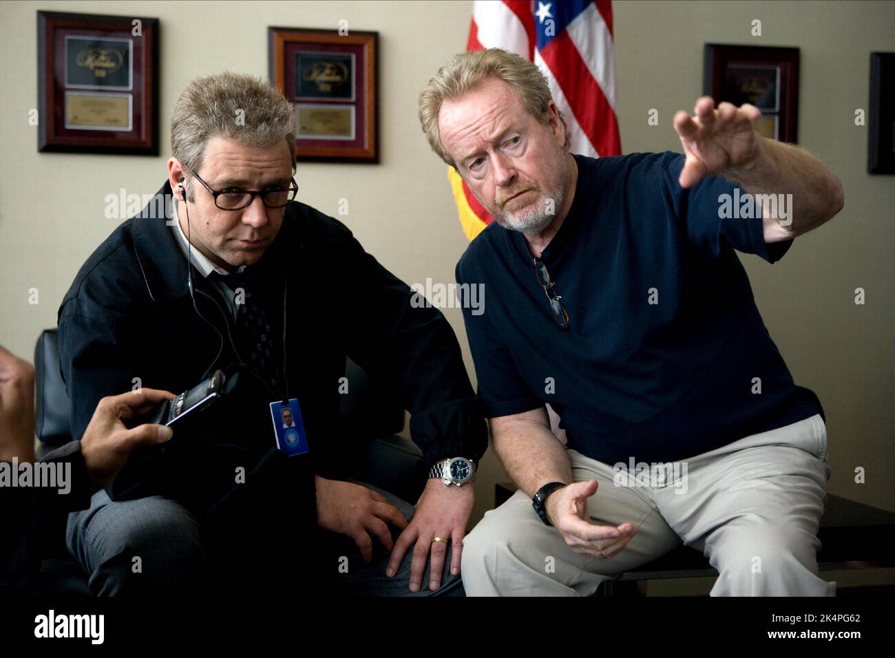 RUSSELL CROWE, RIDLEY SCOTT, BODY OF LIES, 2008 Stock Photo - Alamy