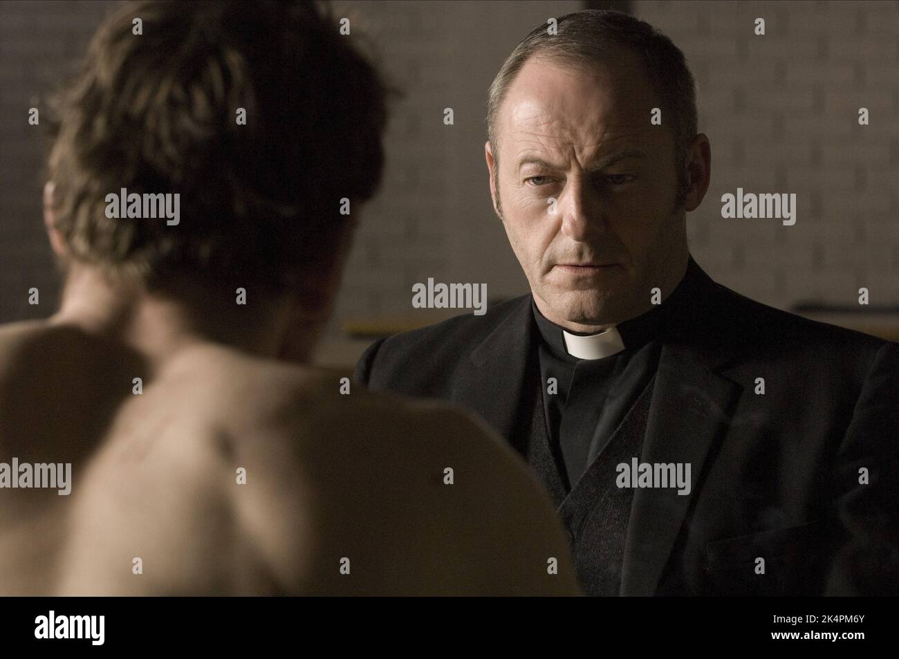 MICHAEL FASSBENDER, LIAM CUNNINGHAM, HUNGER, 2008 Stock Photo - Alamy