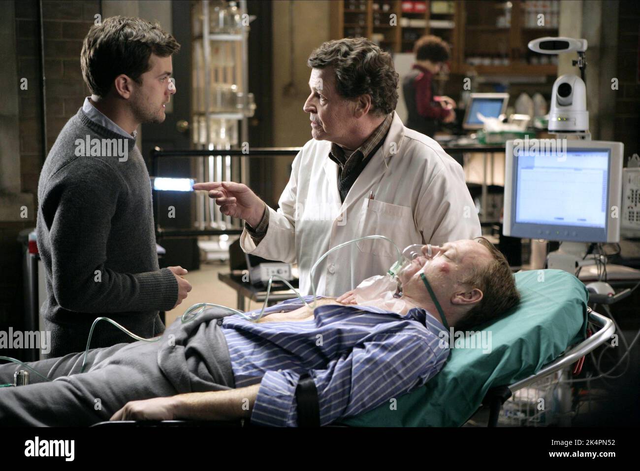 John noble and joshua jackson hi-res stock photography and images - Alamy
