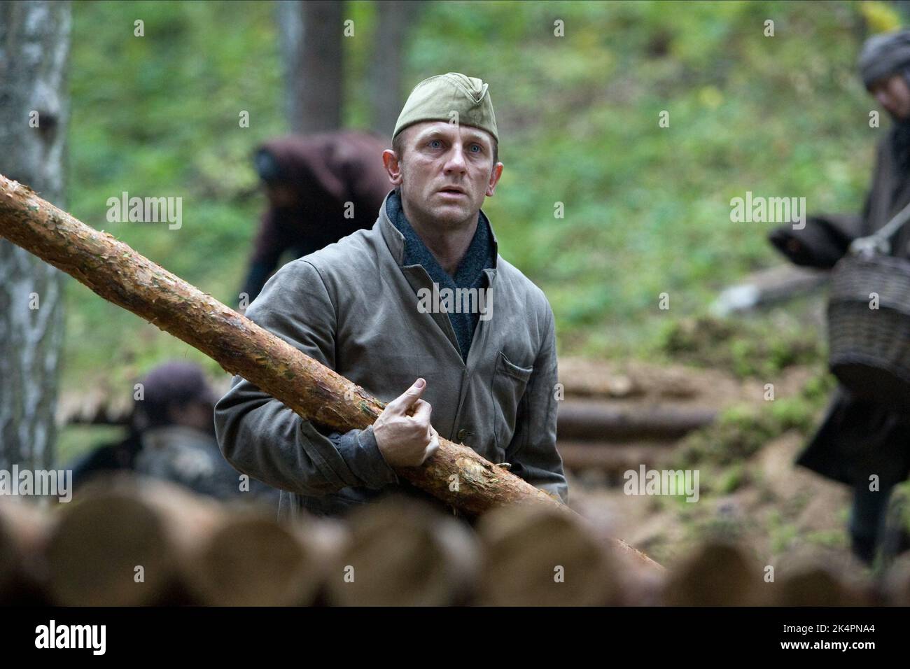 DANIEL CRAIG, DEFIANCE, 2008 Stock Photo - Alamy