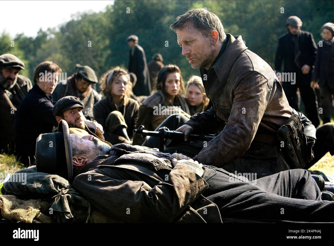 DANIEL CRAIG, DEFIANCE, 2008 Stock Photo - Alamy