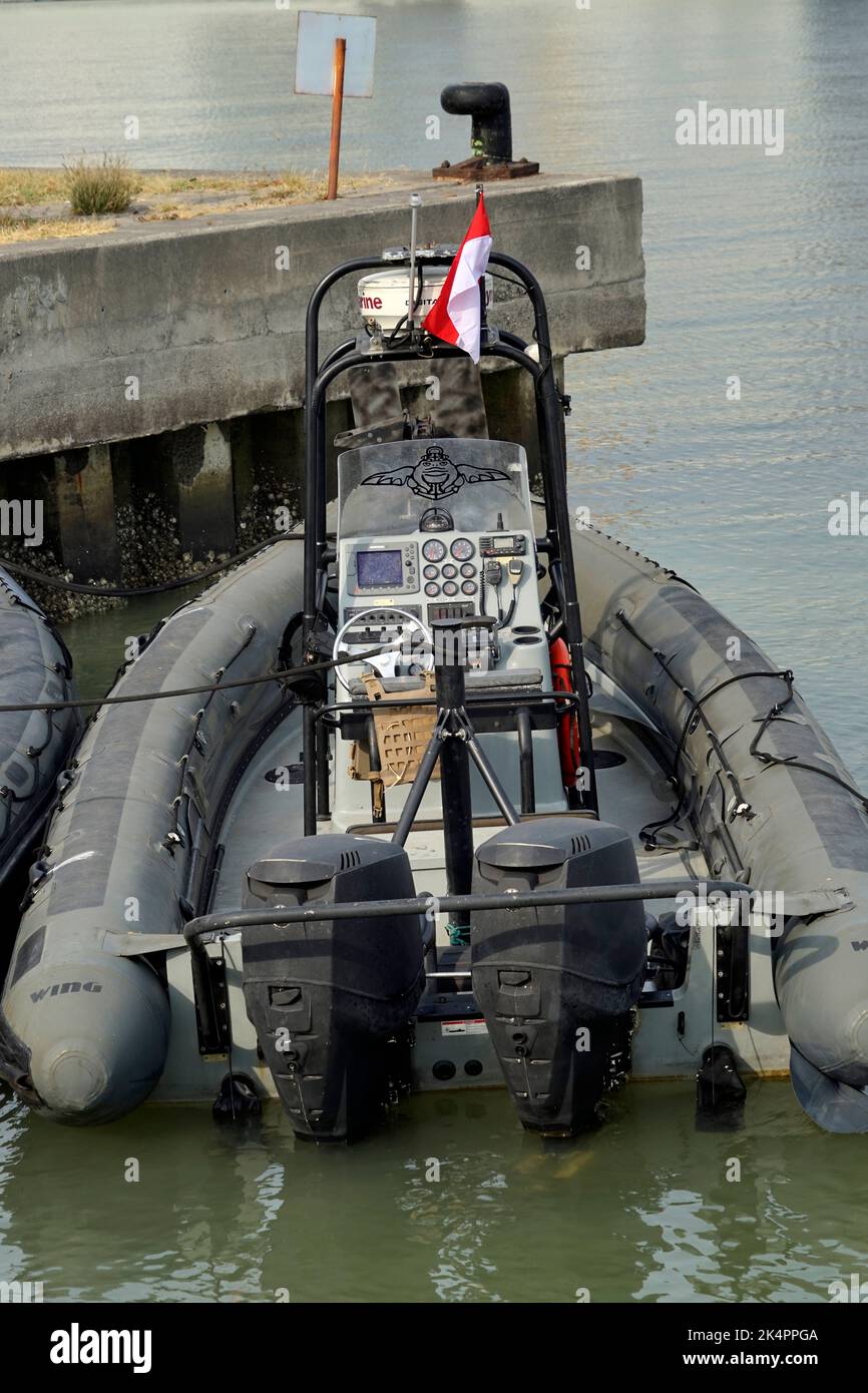 Indonesian Military rubber boat Stock Photo - Alamy Indonesian Military rubber boat Stock Photo - Alamy