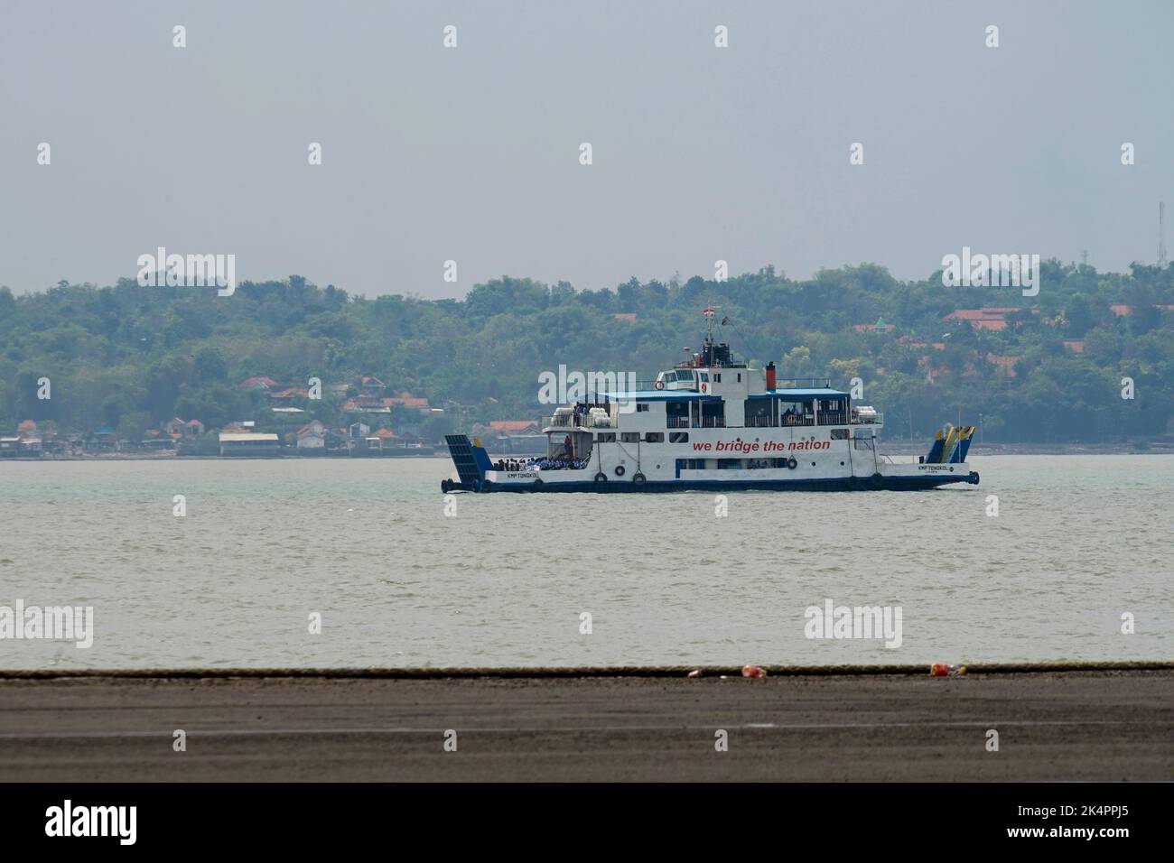 Indonesia passenger ferries hi-res stock photography and images - Alamy