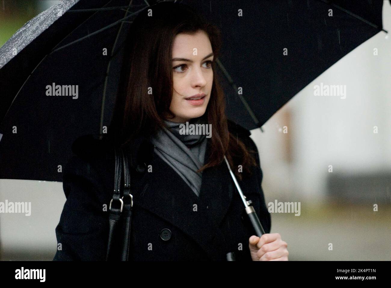 Anne hathaway passengers 2008 hi-res stock photography and images - Alamy