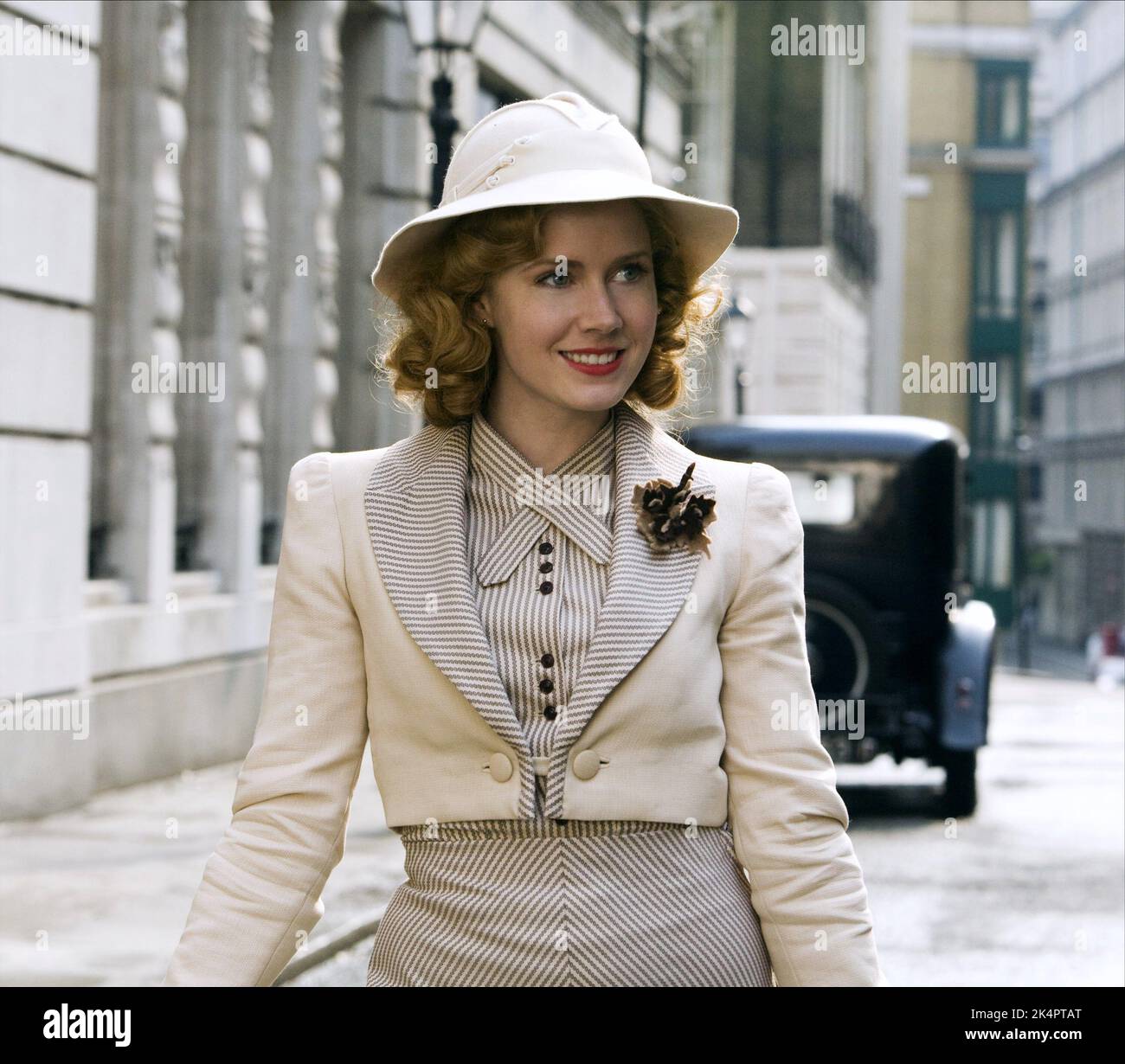 AMY ADAMS, MISS PETTIGREW LIVES FOR A DAY, 2008 Stock Photo - Alamy