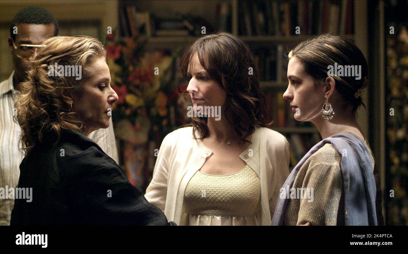 Anne hathaway rachel getting married hi-res stock photography and ...