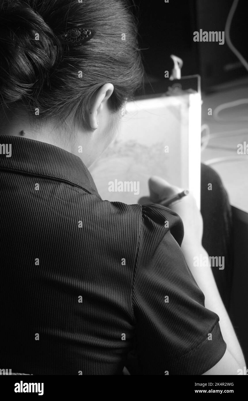 THE ARTIST IS DRAWING, VIETNAM Stock Photo - Alamy
