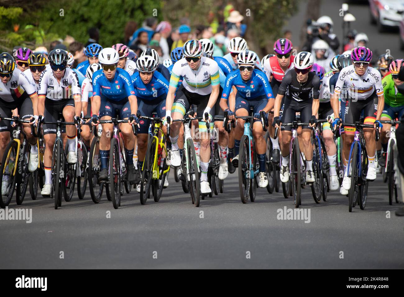 The women's peloton climbs Dumfries Avenue during the Elite Women's ...