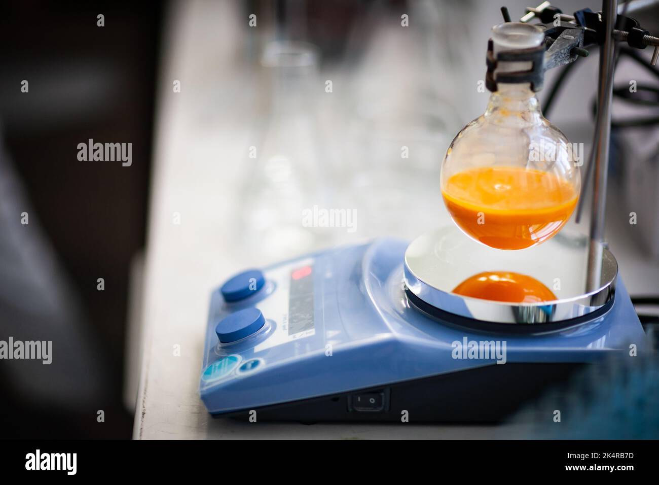 Measuring pipettes hi-res stock photography and images - Alamy