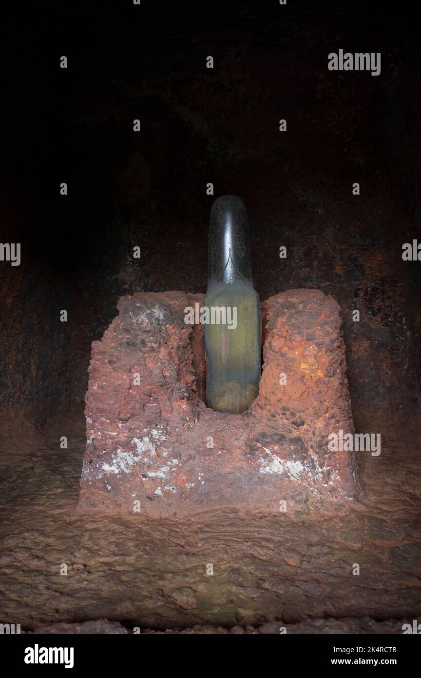 Shivling at the Arvalem Caves, historic rock cave 6th century ...