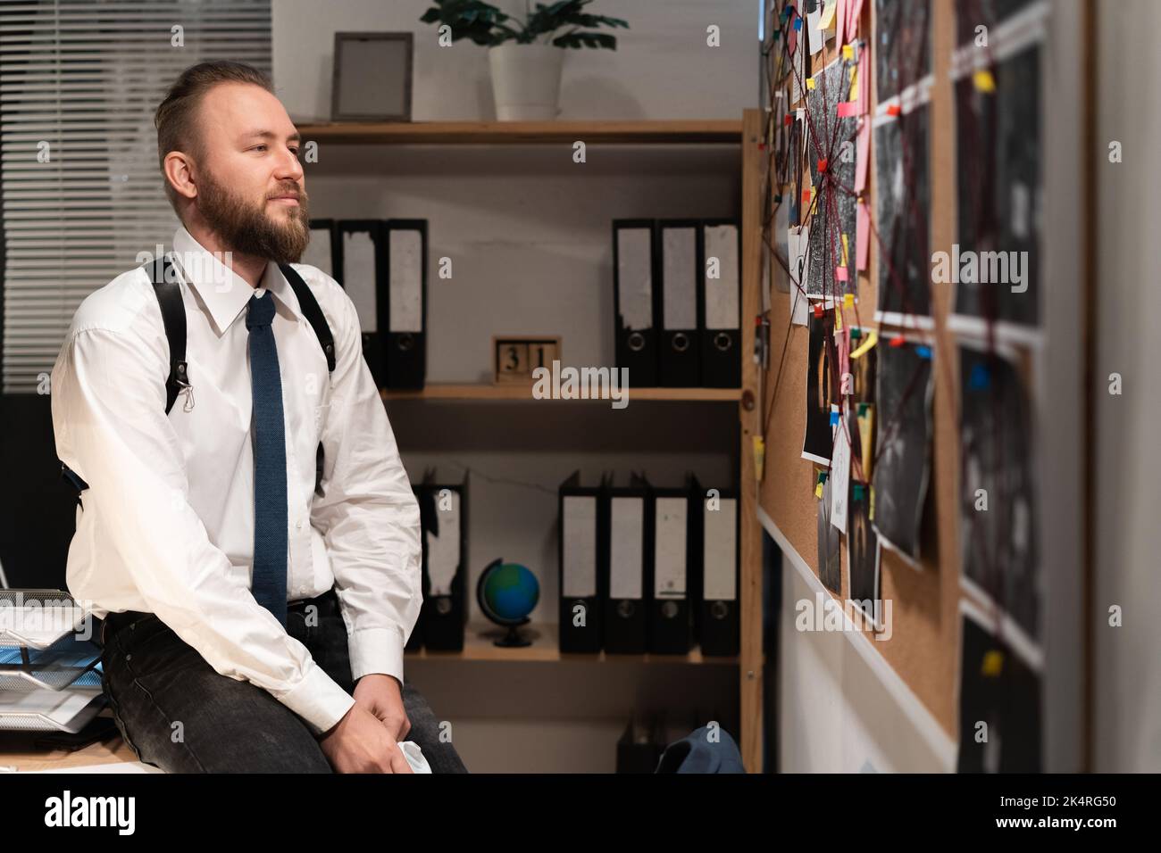 Evidence board investigation hi-res stock photography and images - Alamy