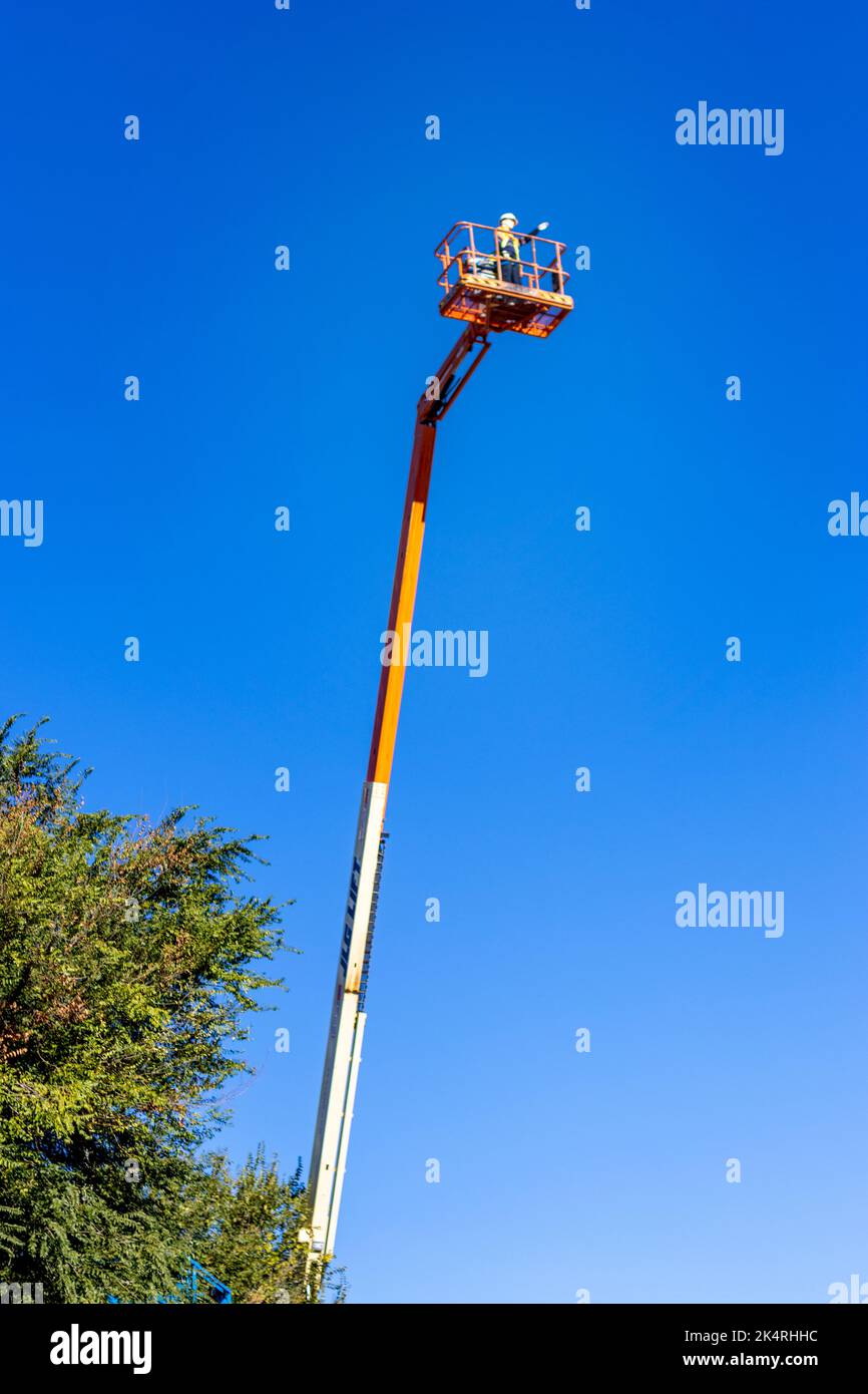 Working at great heights hi-res stock photography and images - Alamy