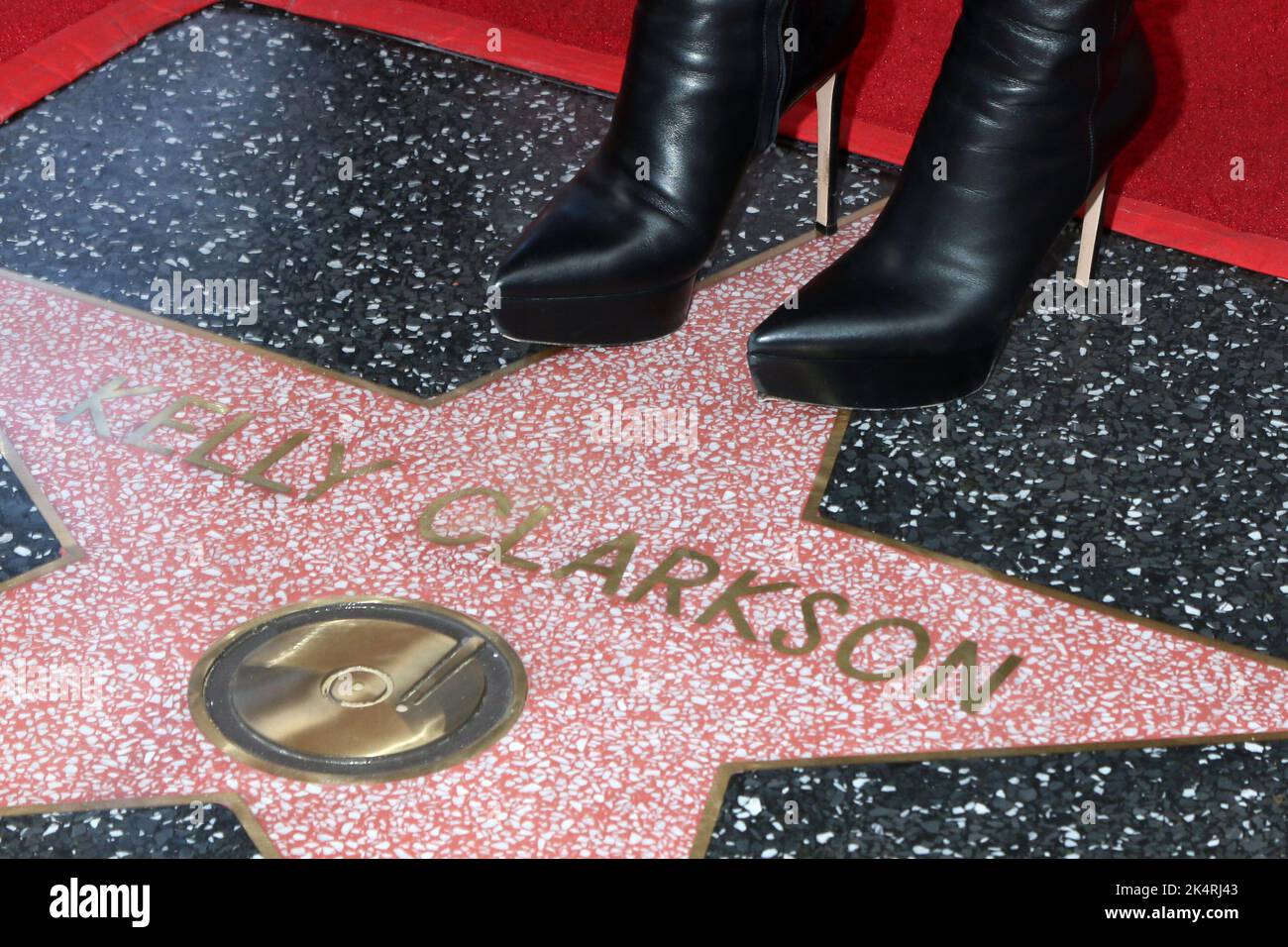 LOS ANGELES - SEP 19: Kelly Clarkson, Shoe detail on her Star at the ...