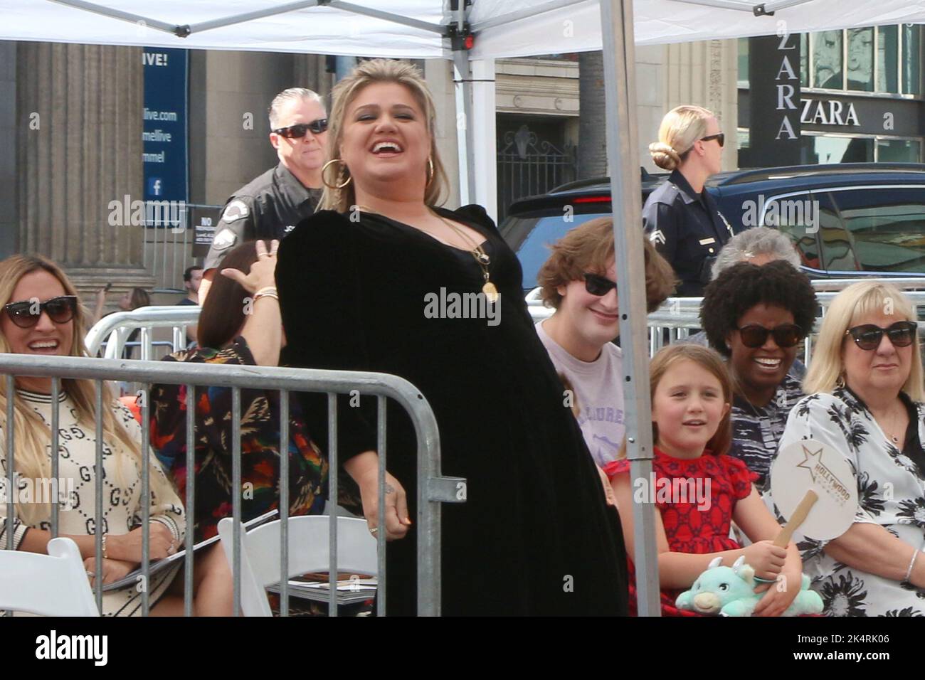 Kelly clarkson star hi-res stock photography and images - Alamy