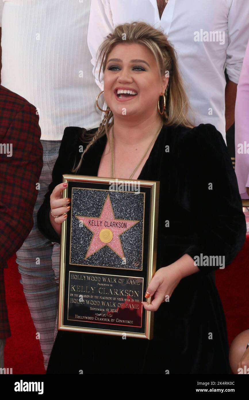 Kelly clarkson star ceremony hi-res stock photography and images - Alamy