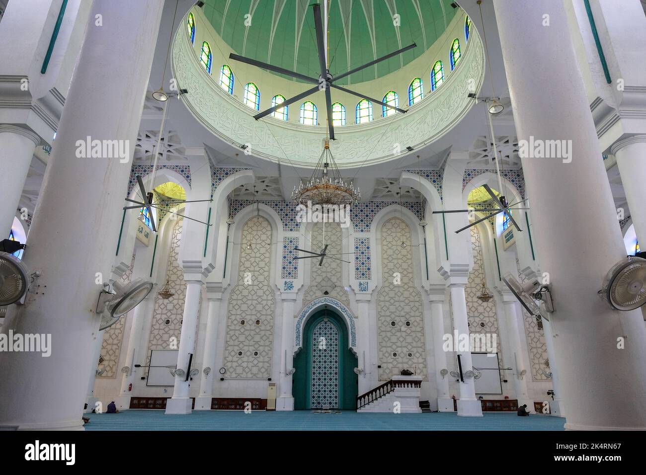 Kuantan, Malaysia - September 2022: Views of the Pahang State Mosque ...