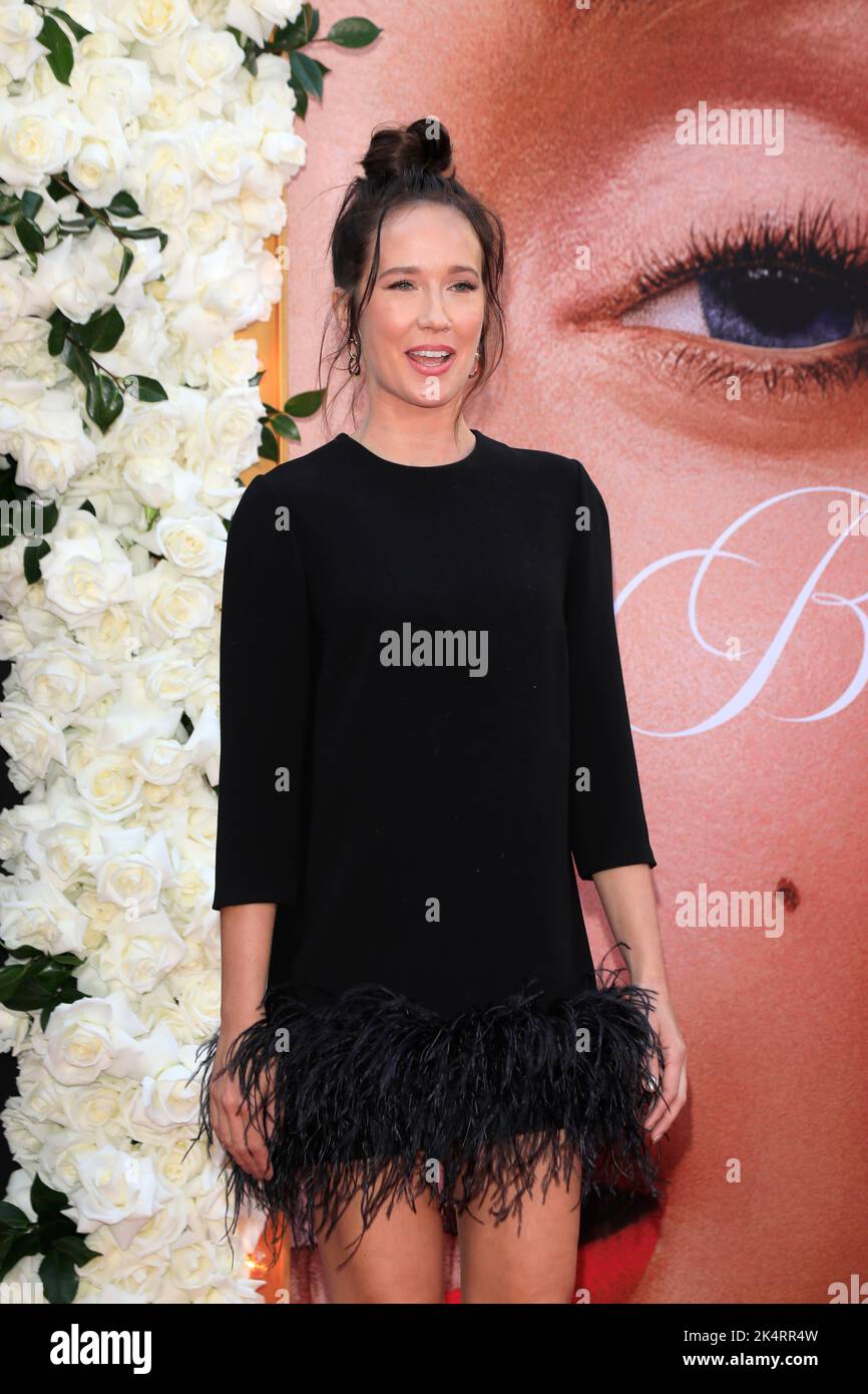 LOS ANGELES - SEP 13: Anna Camp at the Blonde Premiere at the TCL ...