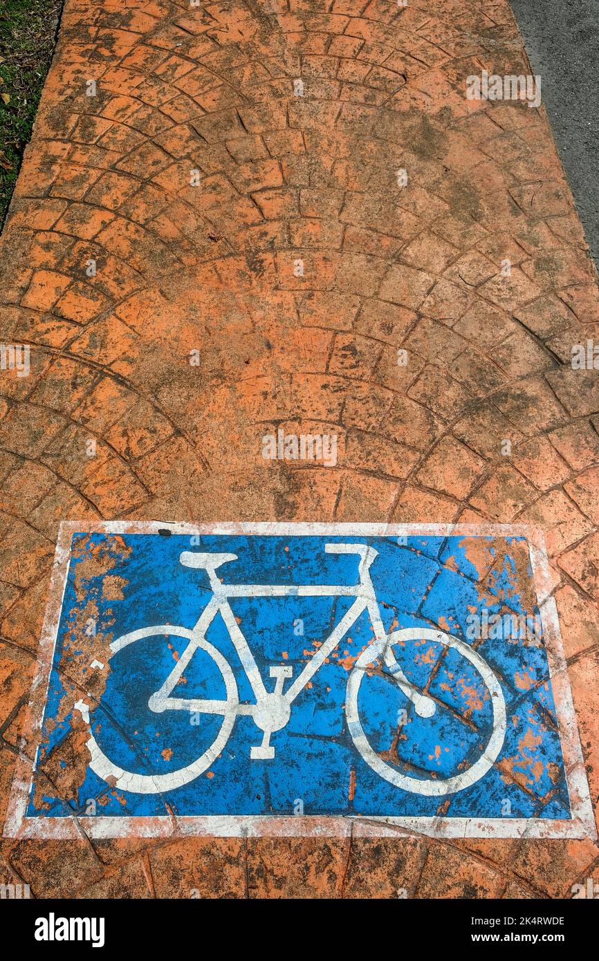 Sign with a bicycle in a reserved bicycle lane in Pekan, Malasia Stock ...