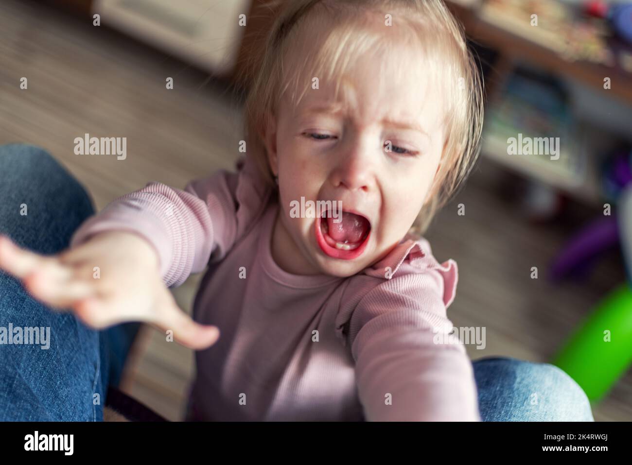 Angry baby hi-res stock photography and images - Alamy