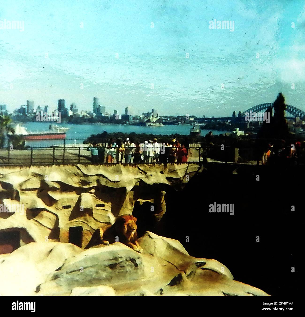 1973 queen sydney opera house hi-res stock photography and images - Alamy