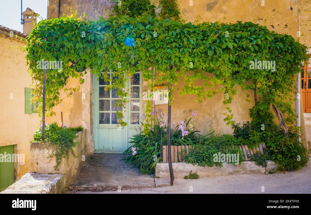 Saint montan hi-res stock photography and images - Alamy