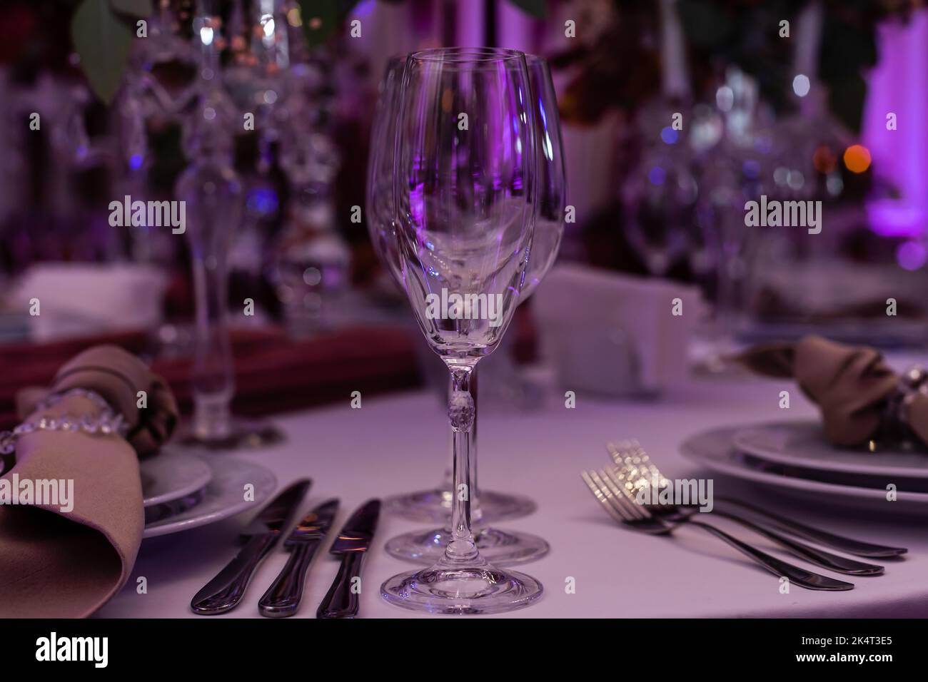 Beautiful table setting with floral decor Stock Photo - Alamy