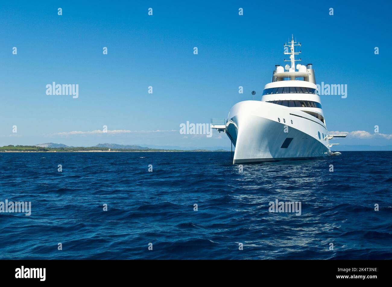 Mega Yacht A, Hamilton at anchor in Chia and Forte Village, Sardinia ...