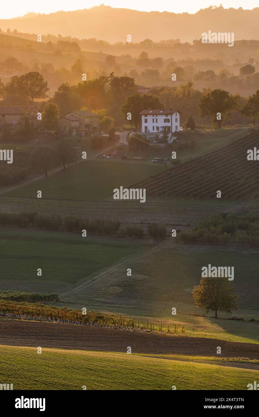 Autumn landscape in Castelvetro di Modena, Emilia Romagna, Italia Stock ...